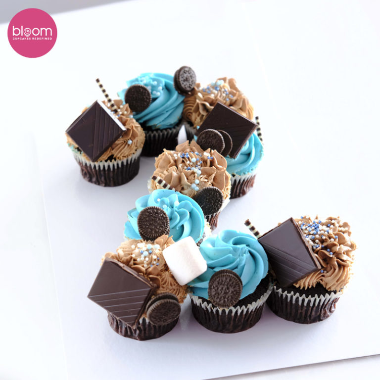 Number Pull-Apart Bloom Cupcakes